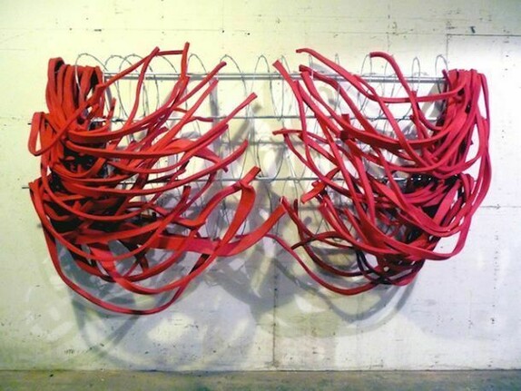 Robert Morris. Red and Black Black and Red | Meer