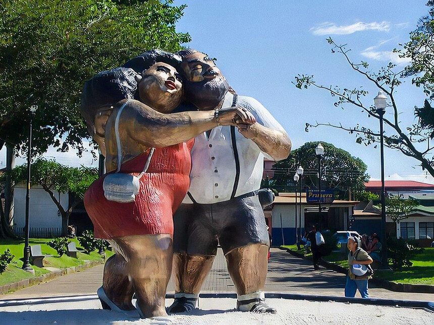 Leda Astorga: escultora | Meer