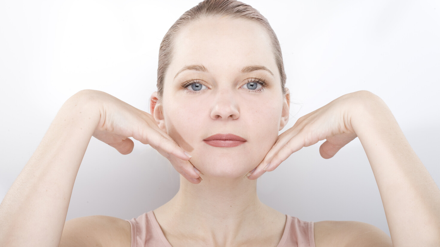 Anti-Aging Facial Exercises | Meer