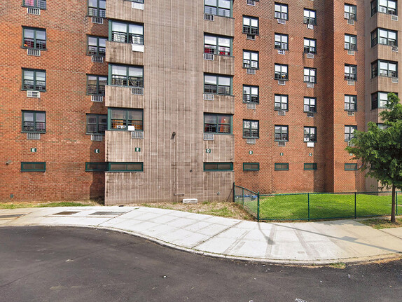 Arne Svenson. The future passed | Meer