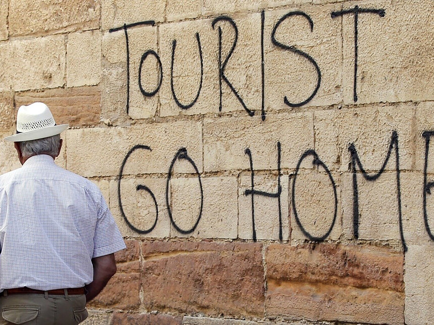 The Canary Islands' rising stance on anti-tourism | Meer