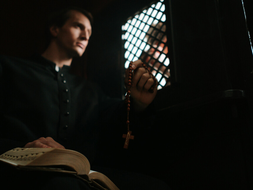 El catolicismo y el negocio del perdón | Meer