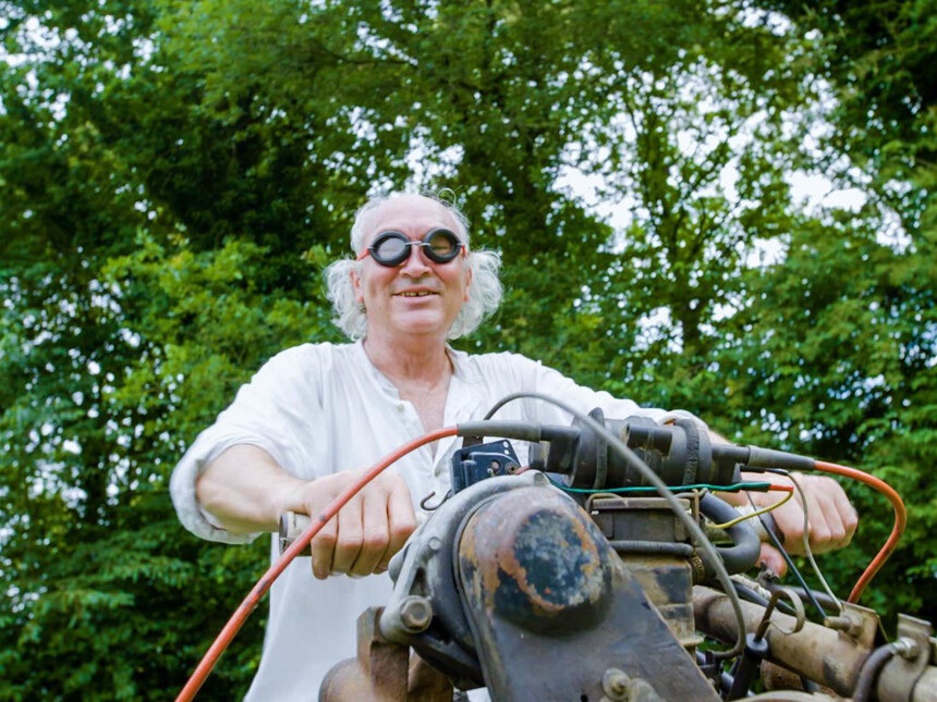 Emile Leray: dos caballos y un camello de acero | Meer