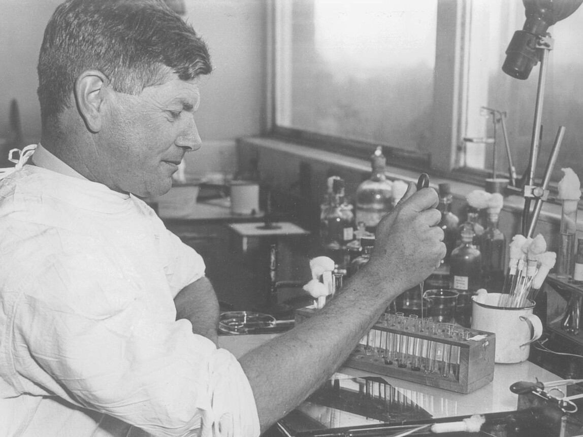 Frank Macfarlane Burnet | Meer