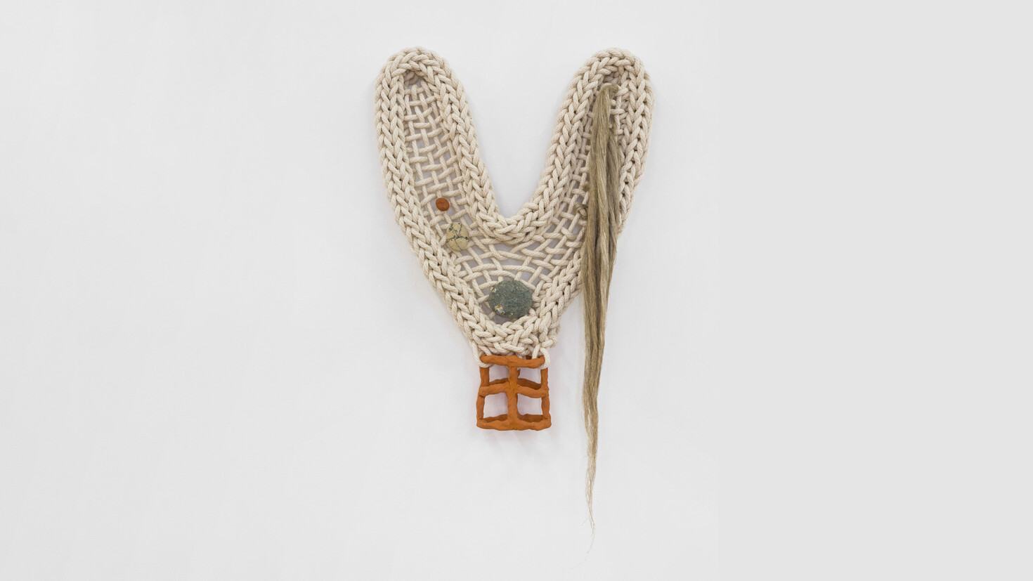 Tanya Aguiñiga. Telar terrenal / earthly loom | Meer