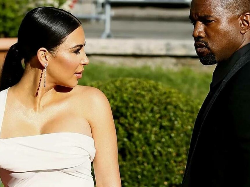 She is both the sculptor and the clay | Meer