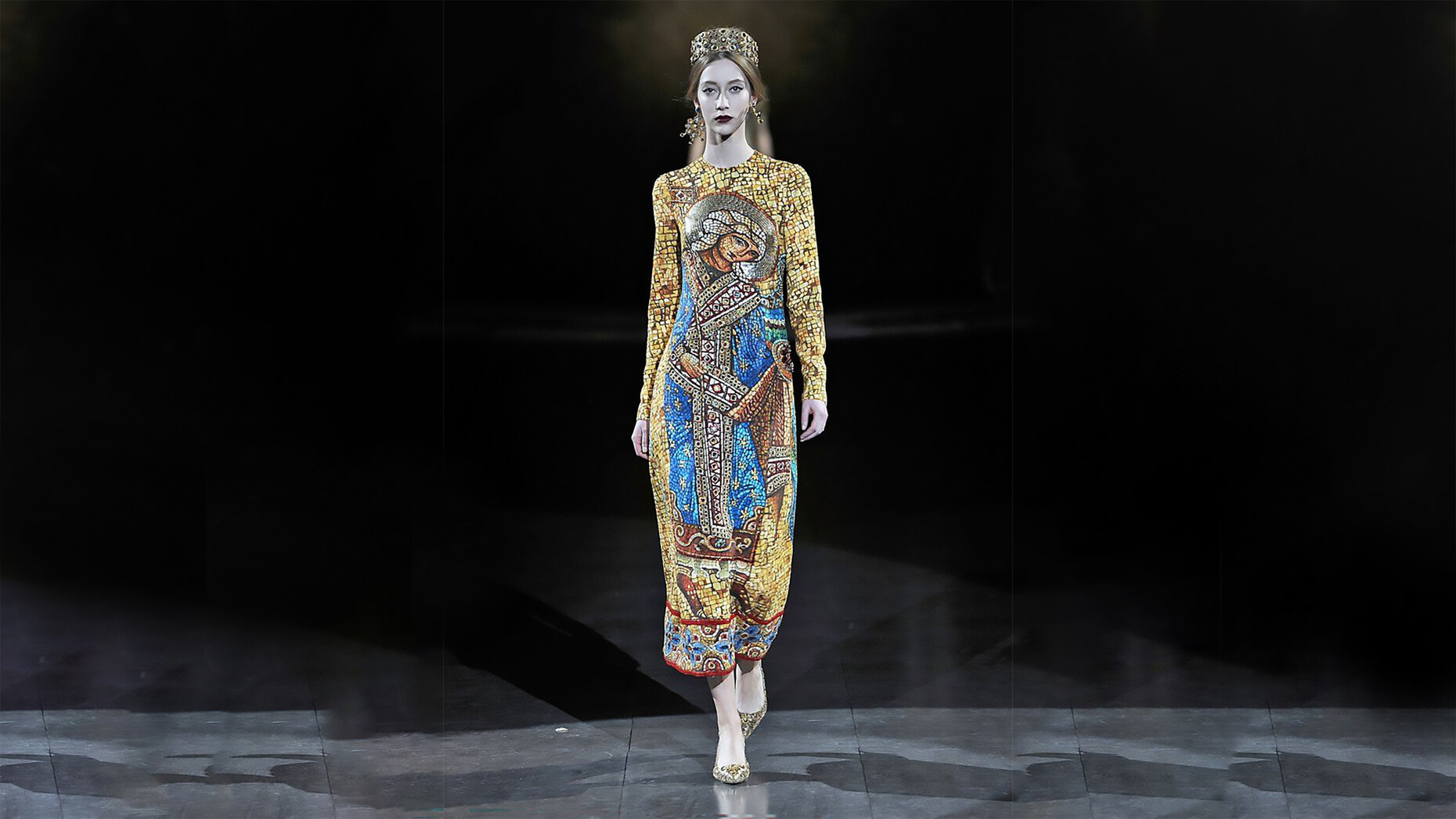 The journey of religious iconography in fashion | Meer