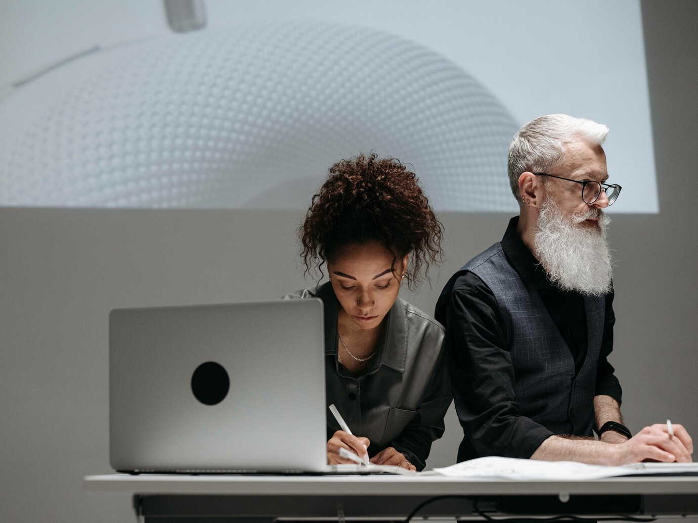 Understanding the innovation phenomenon | Meer