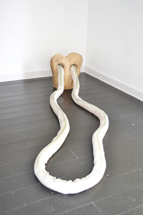 Anna Bak. Through the impact of time my scars will show | Meer