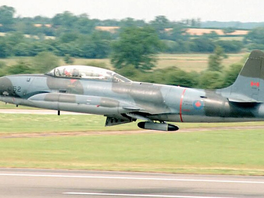 Canadair T-33 #052 | Meer