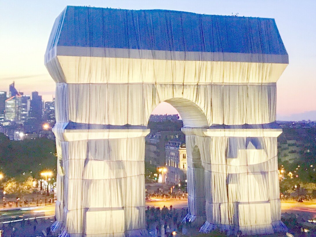 Christo and Jeanne-Claude: L’Arc de Triomphe Wrapped | Meer