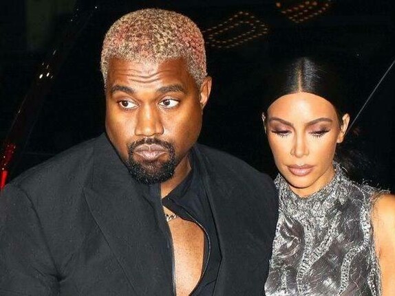 She is both the sculptor and the clay | Meer