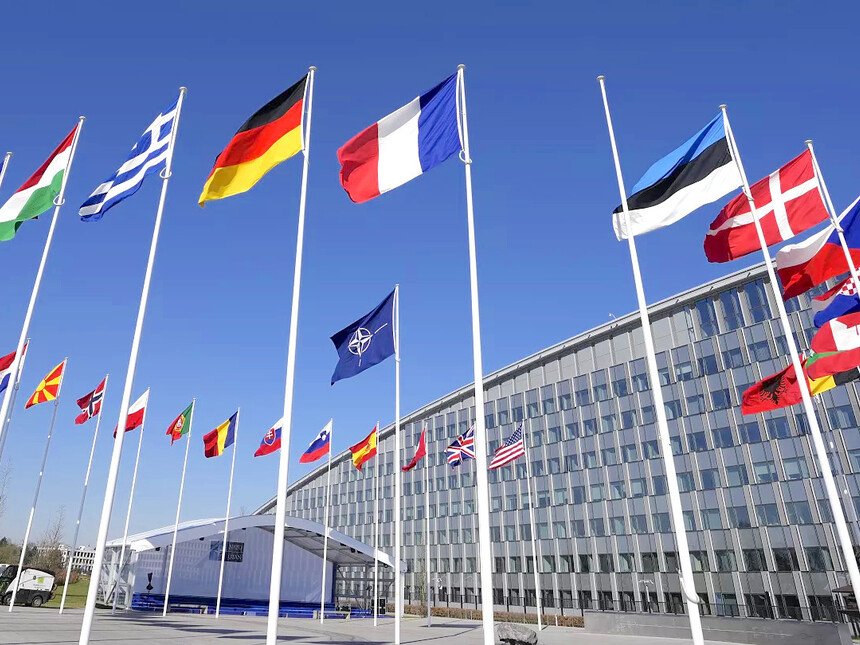 A formação dos 31 da OTAN | Meer