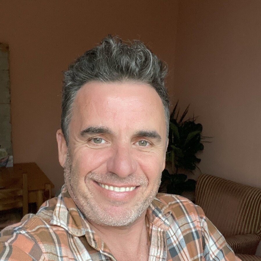 Danny McCubbin | Meer