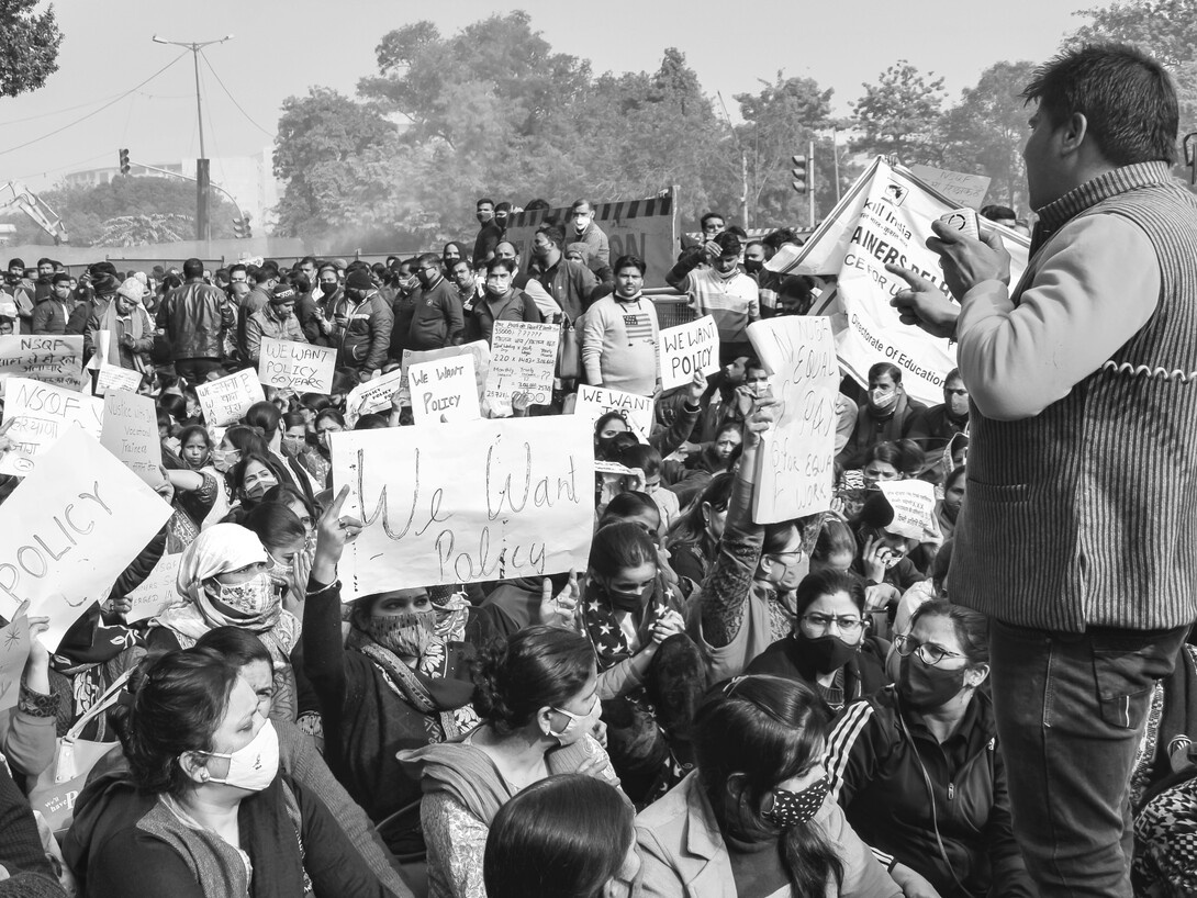 Capitalism: borrowed legitimacy | Meer