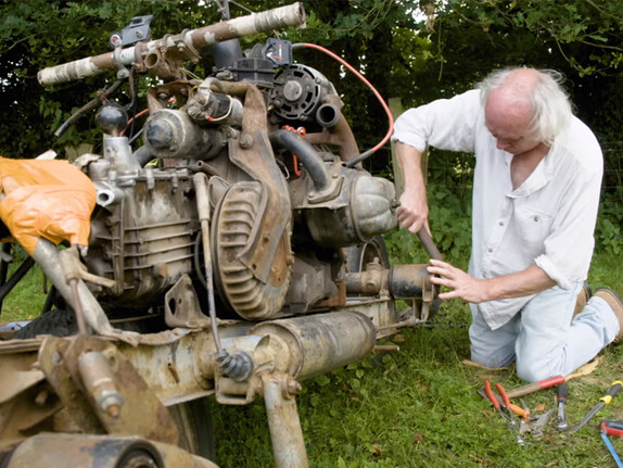 Emile Leray: dos caballos y un camello de acero | Meer