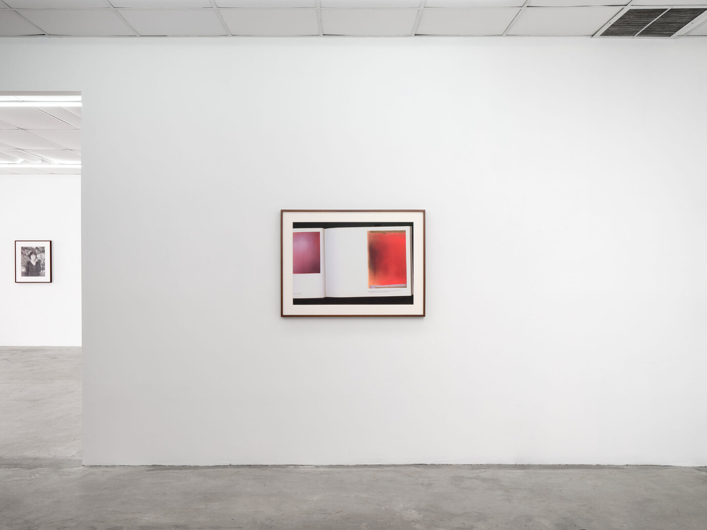 Juliana Halpert and Parker Ito. Au jus | Meer