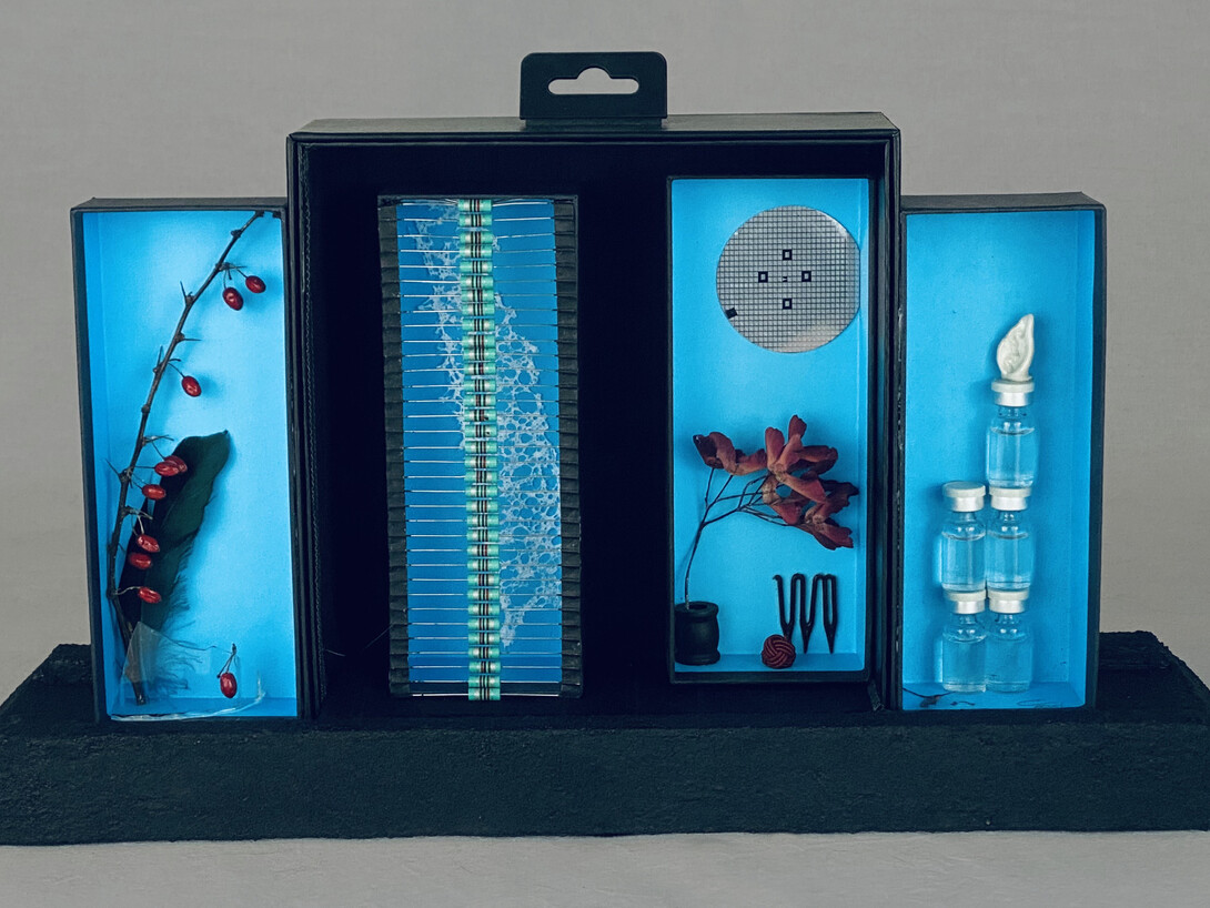 Ellen Burnett. No certainties | Meer