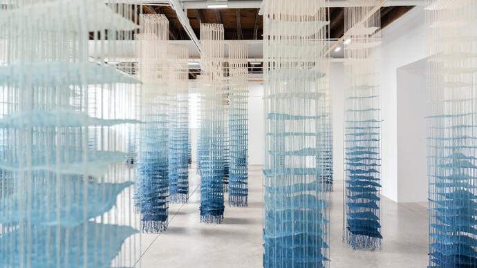 Gospel of three dimensions | Meer