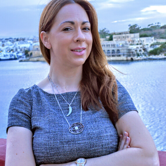 Stephanie Cauchi | Meer