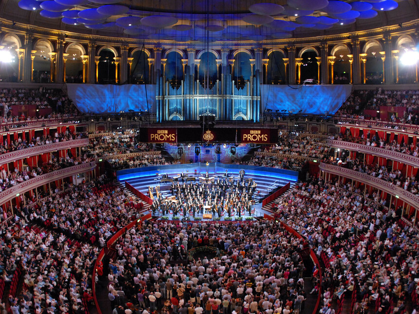 Promenading for Pleasure | Meer