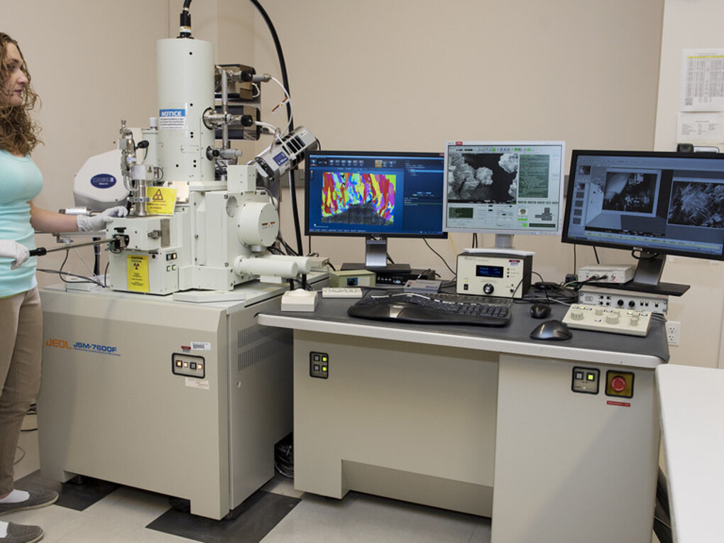 Mastering SEM: advanced imaging techniques and applications | Meer