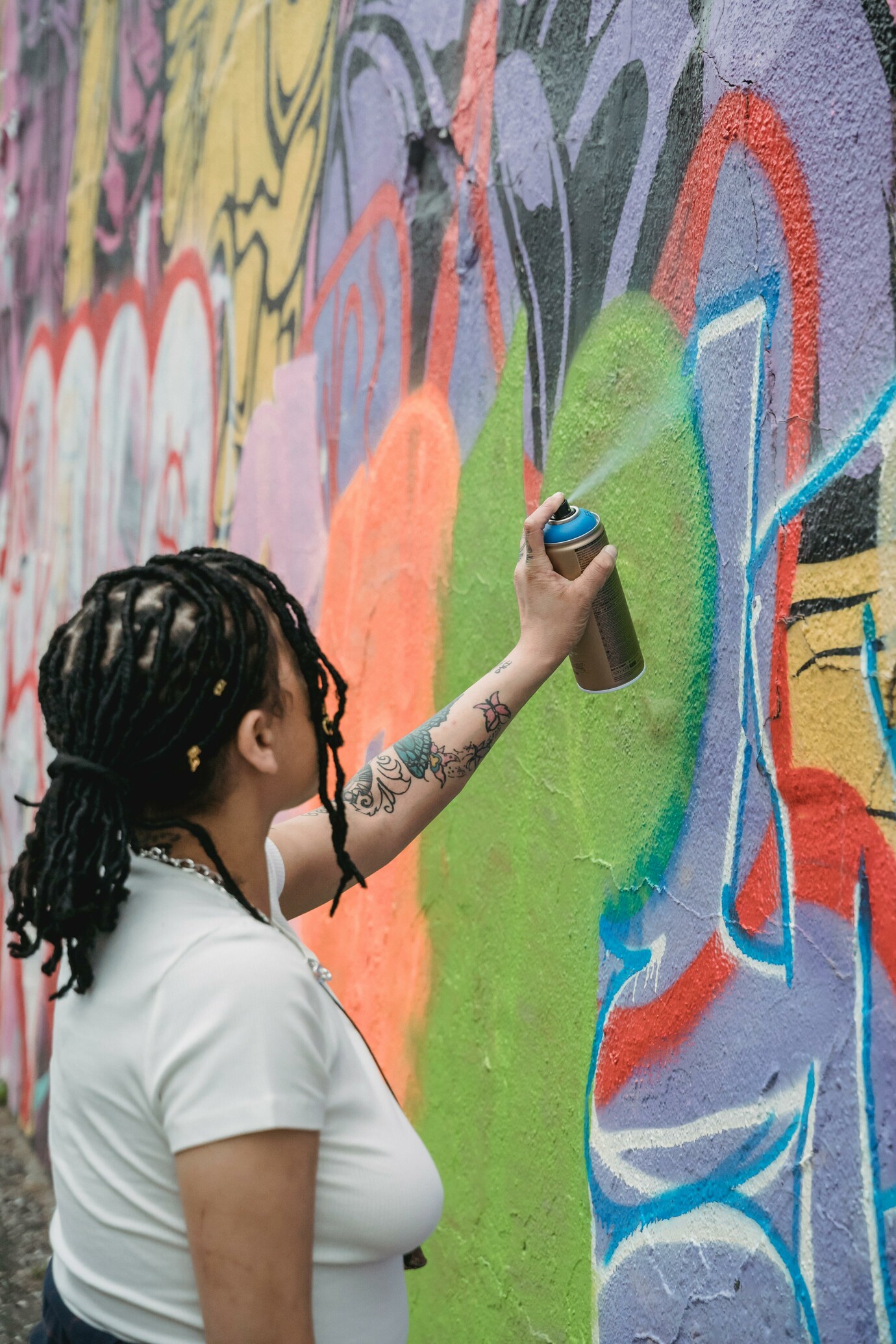 Beyond vandalism: the power and significance of graffiti | Meer