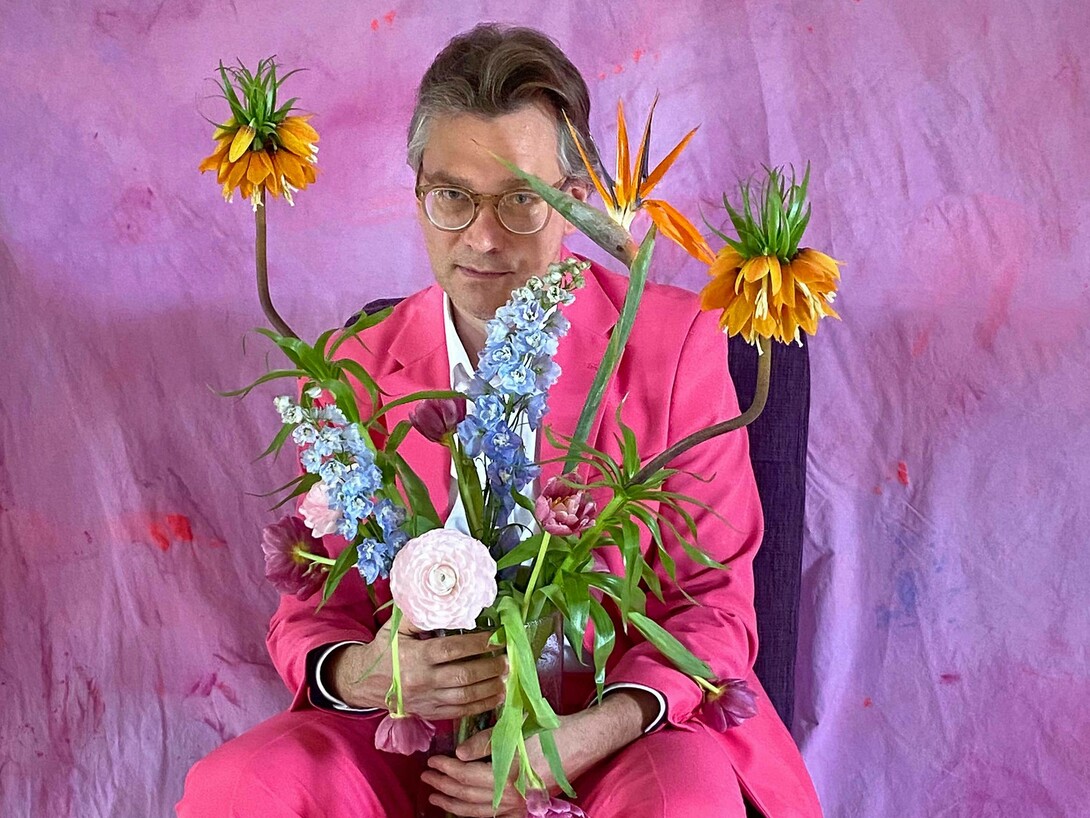 Ukrainian artist Aljoscha on bioethics, war, and hope | Meer