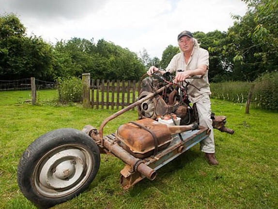 Emile Leray: dos caballos y un camello de acero | Meer