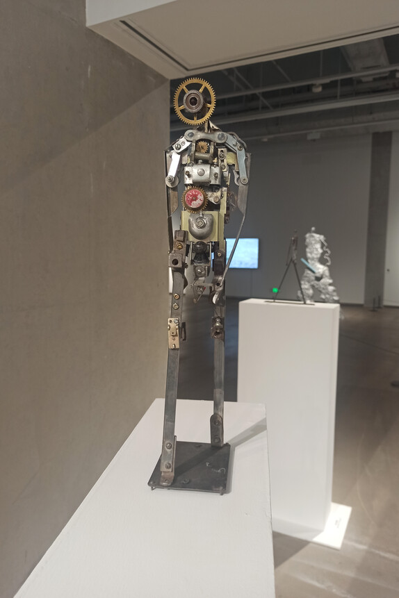 Sculptures of mercy and change | Meer