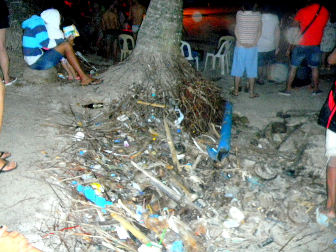 Environmental violations in Boracay Island | Meer