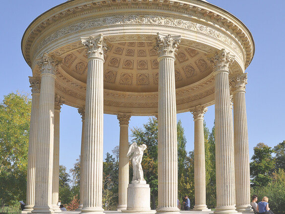 Folly architecture: playful structures, serious art | Meer