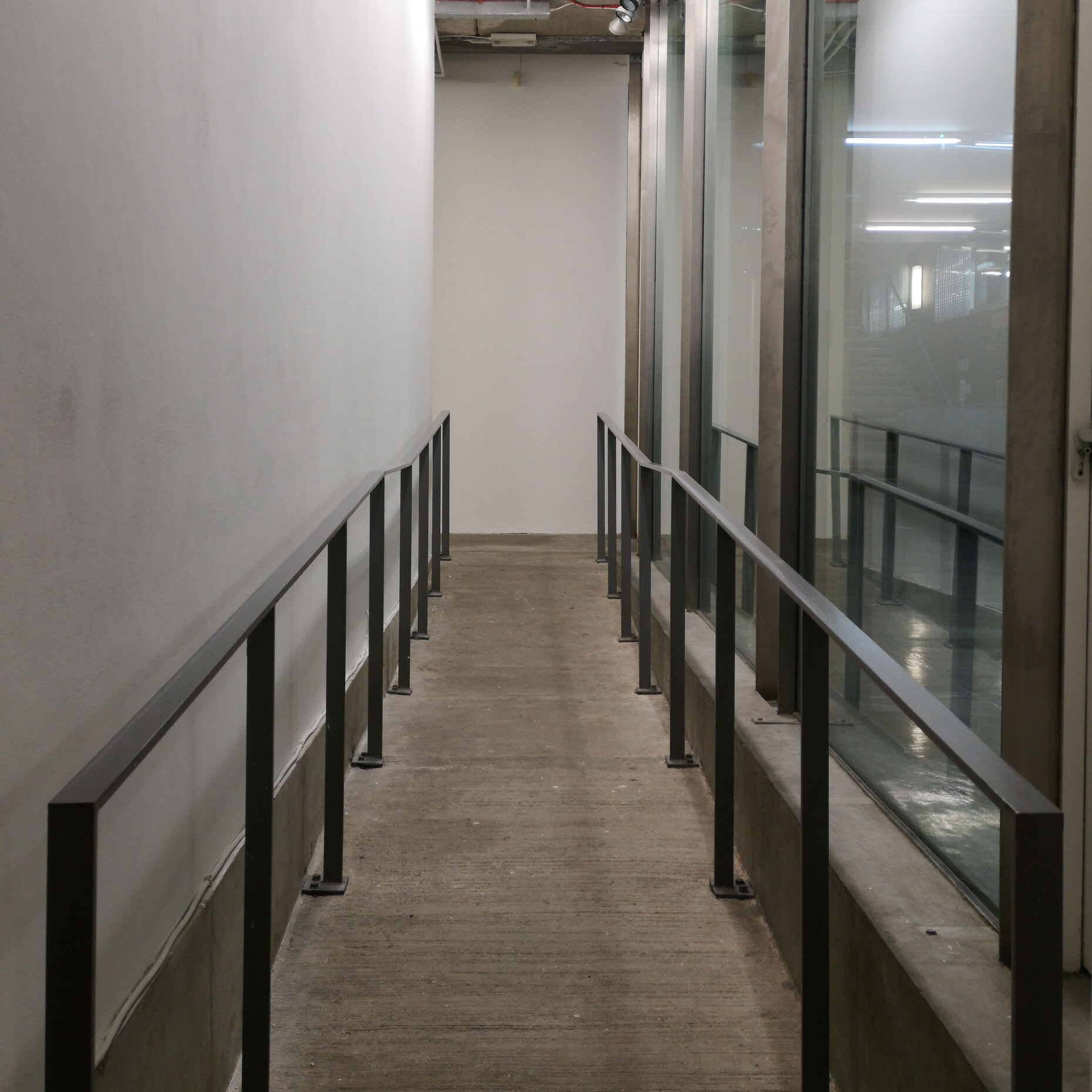 Rasheed Araeen, Peter Fillingham and Chelsea Space | Meer