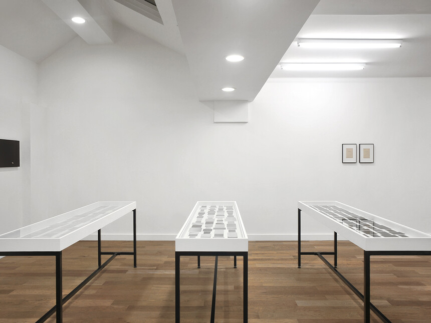 Ignasi Aballí. Almost Visible | Meer