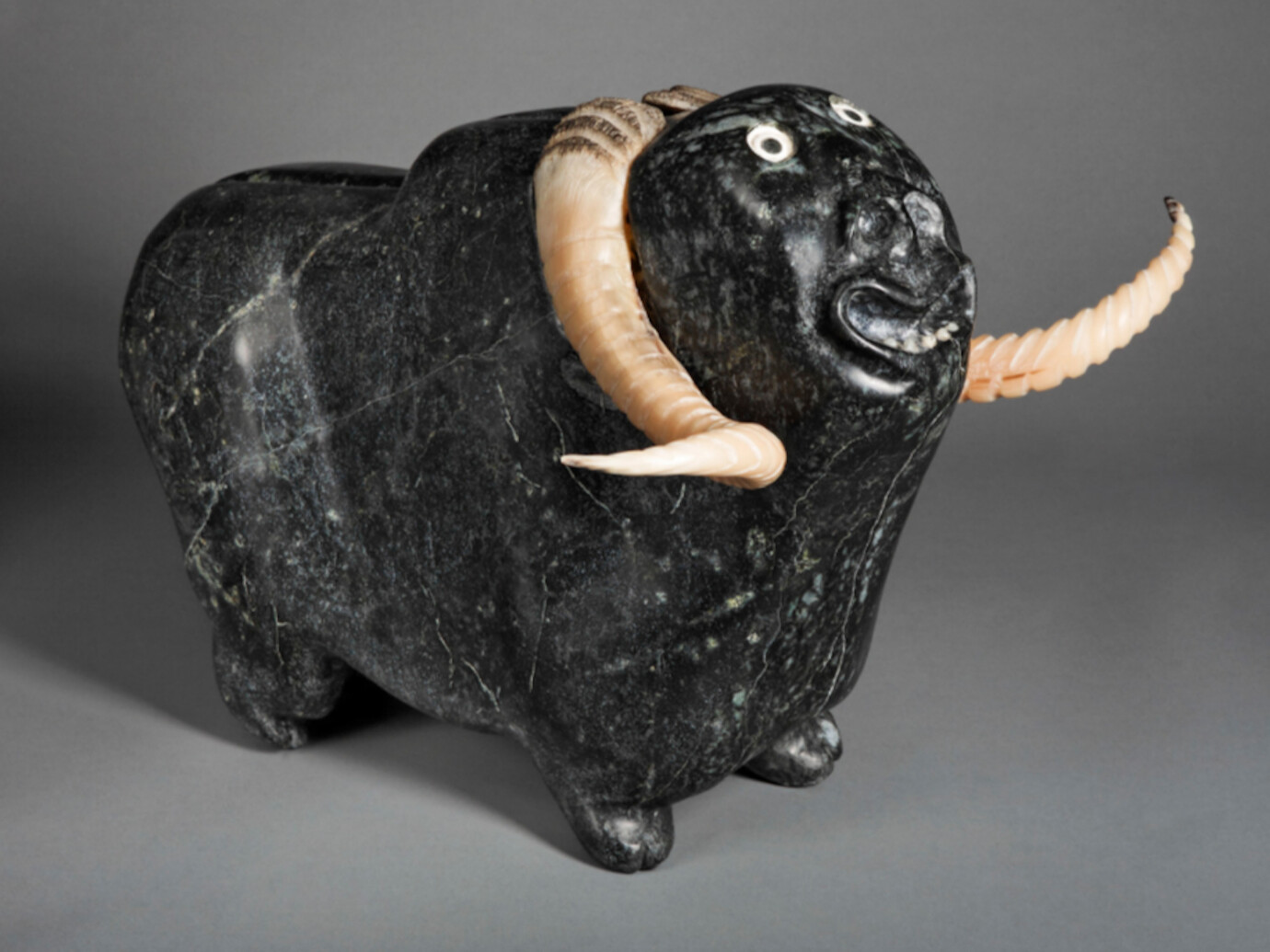 Inuit Art | Meer
