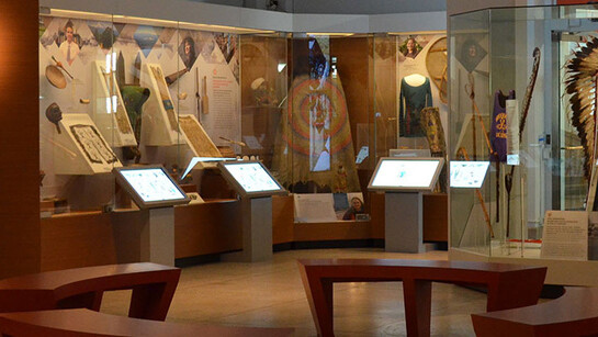 Native American voices | Meer