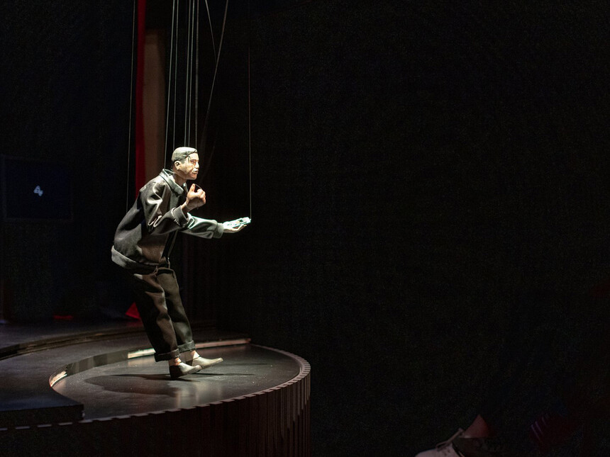 Alter ego bootleg, a multimedia puppet show in three rooms | Meer