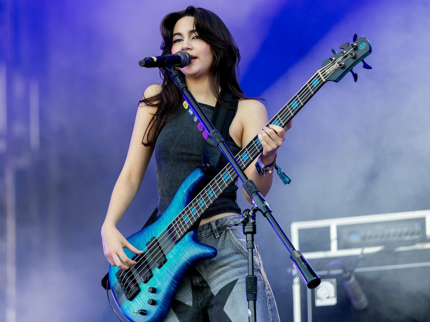 Seismic shifts: The Warning 2025 world tour has begun | Meer