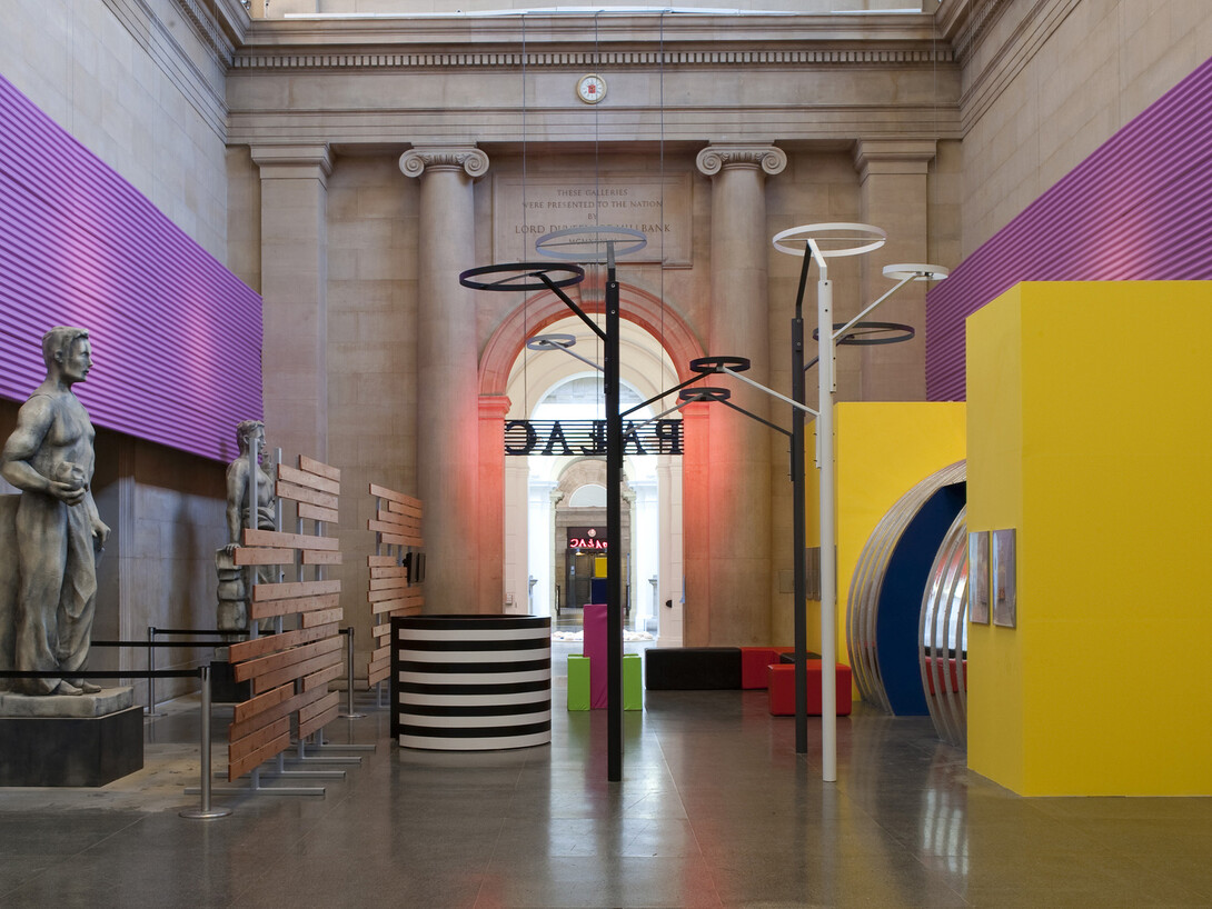 Matthew Darbyshire: An Exhibition for Modern Living | Meer