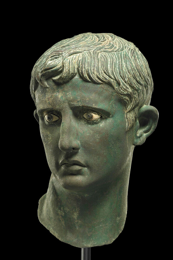 The Meroë head of Augustus | Meer