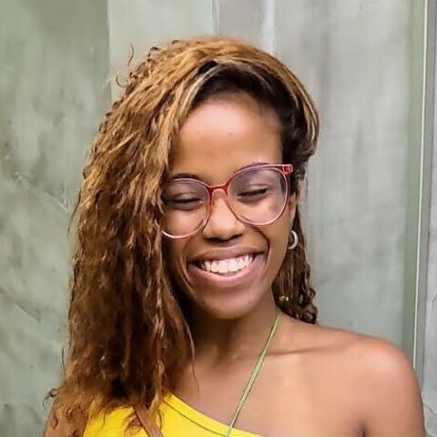 Alessandra Micaela Britto Pereira | Meer