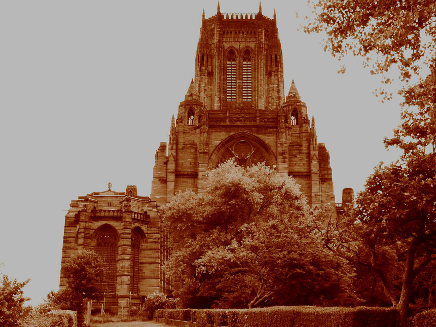 Liverpool: clash of cathedrals | Meer