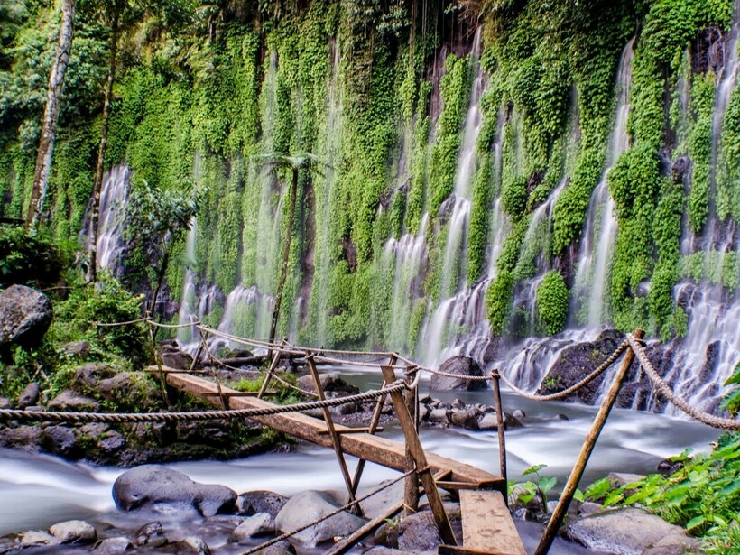 Asik-Asik Falls | Meer