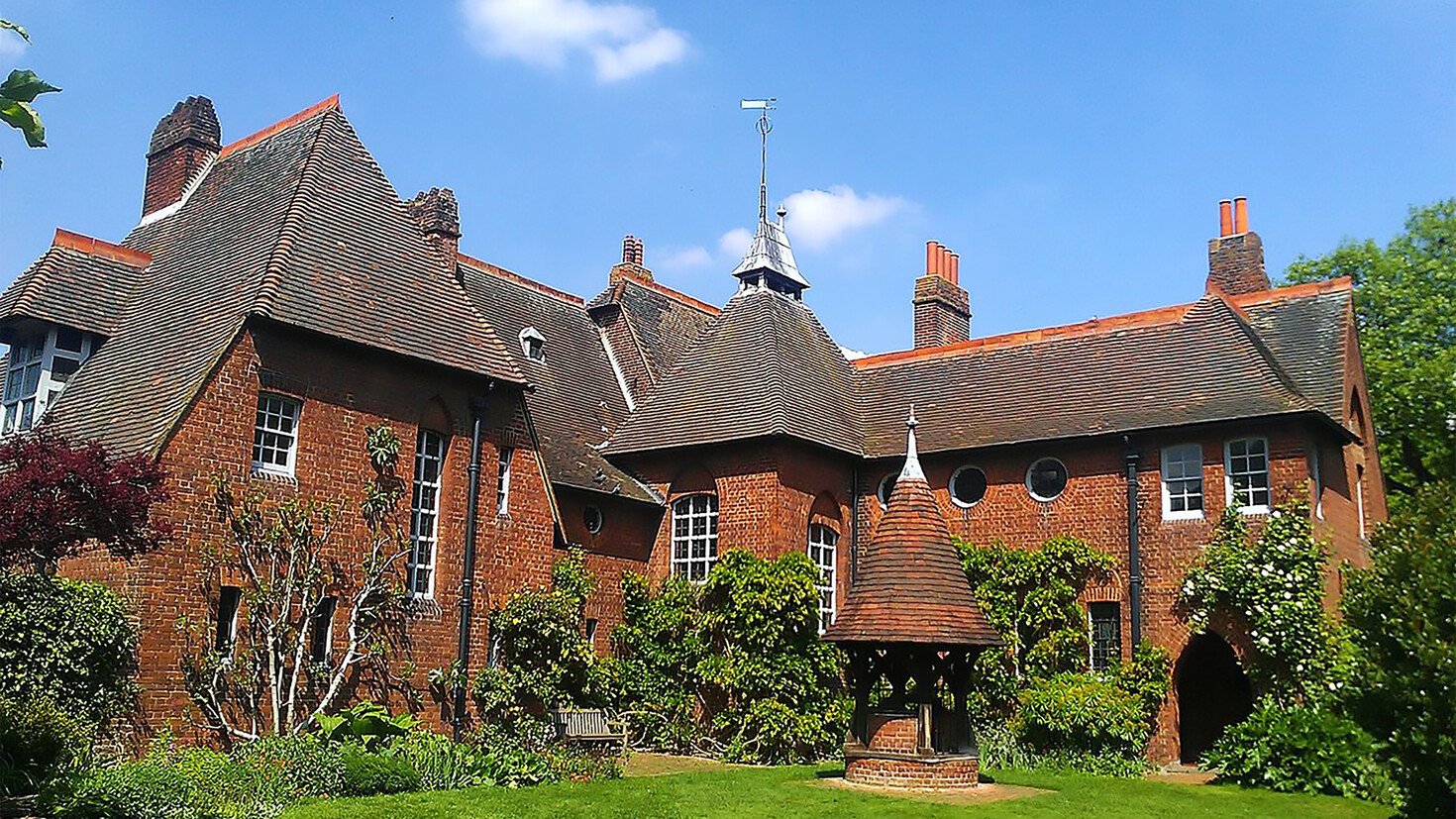 The Red House: Morris's vision of beauty and purpose | Meer