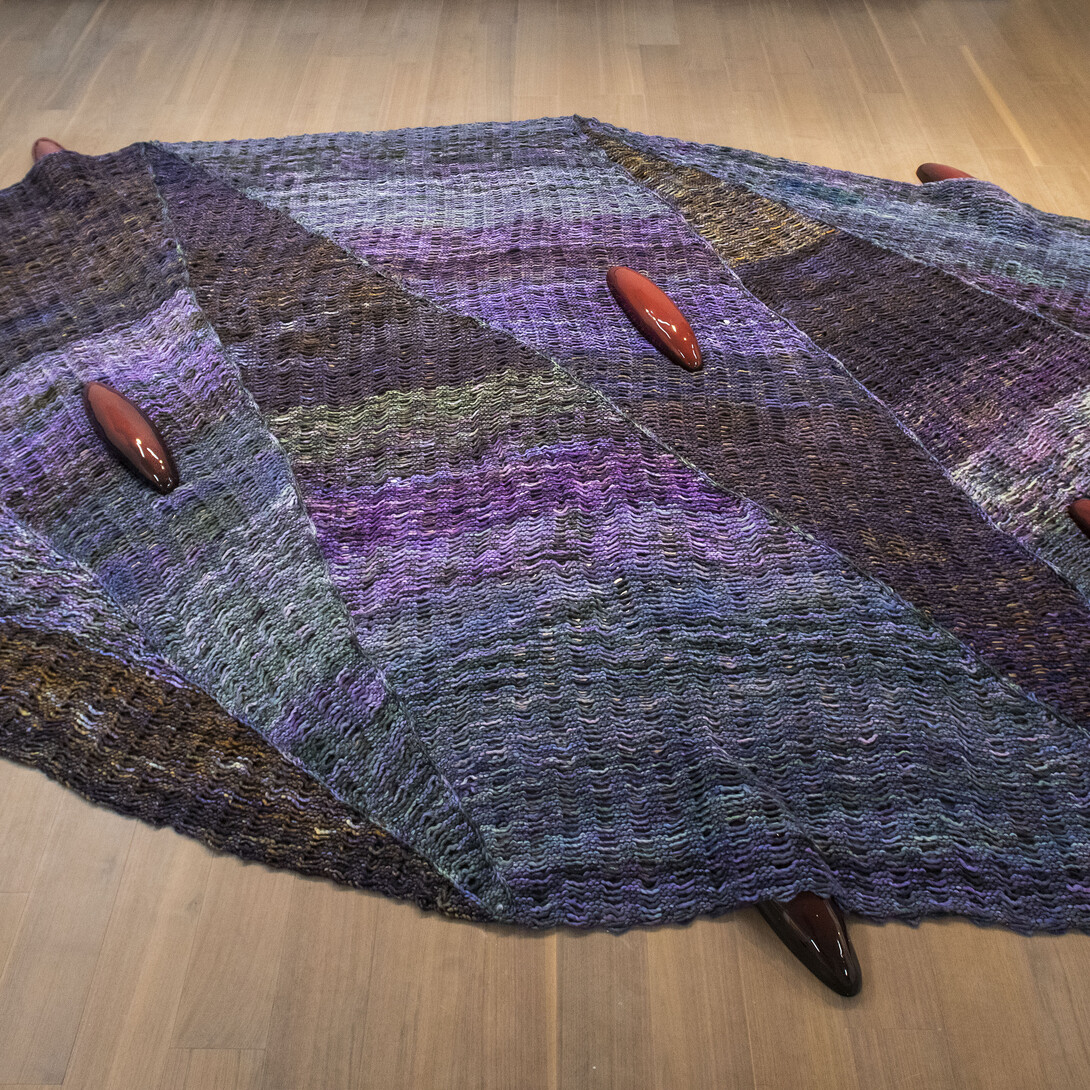 Jennifer Tee. Ancestral beginnings, sessile beings | Meer