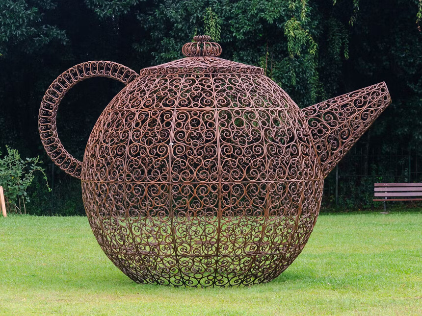 MON sem paredes. Artistas conquistam os jardins do MON | Meer