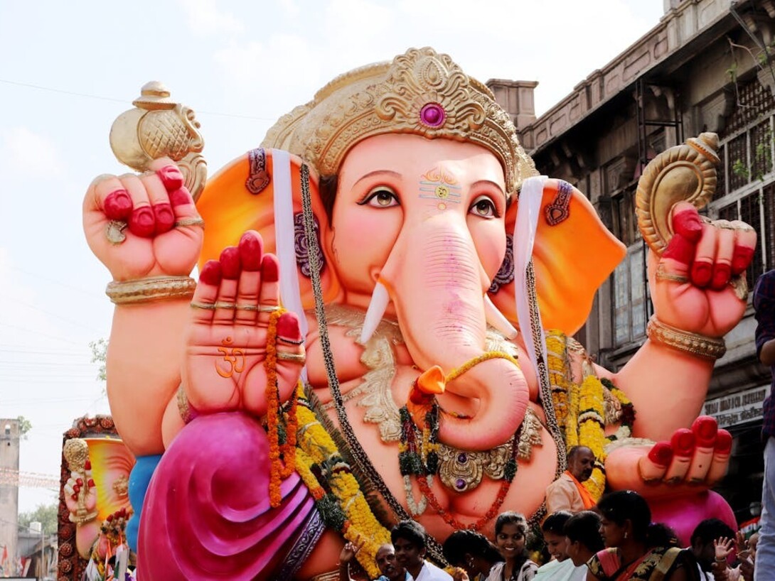 The great Ganesh festival in India | Meer