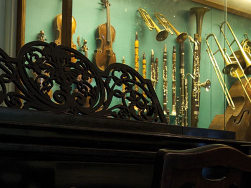 Sammlung alter Musikinstrumente | Meer