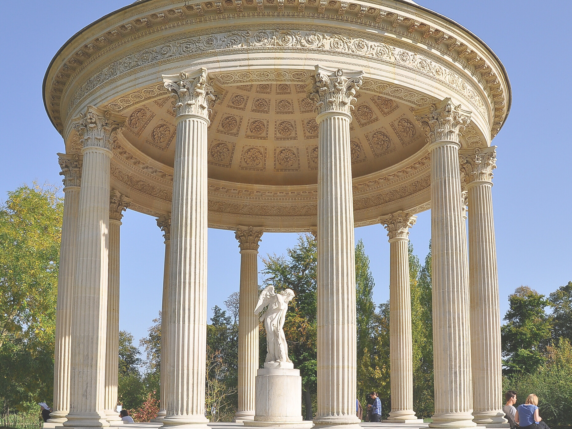 Folly architecture: playful structures, serious art | Meer