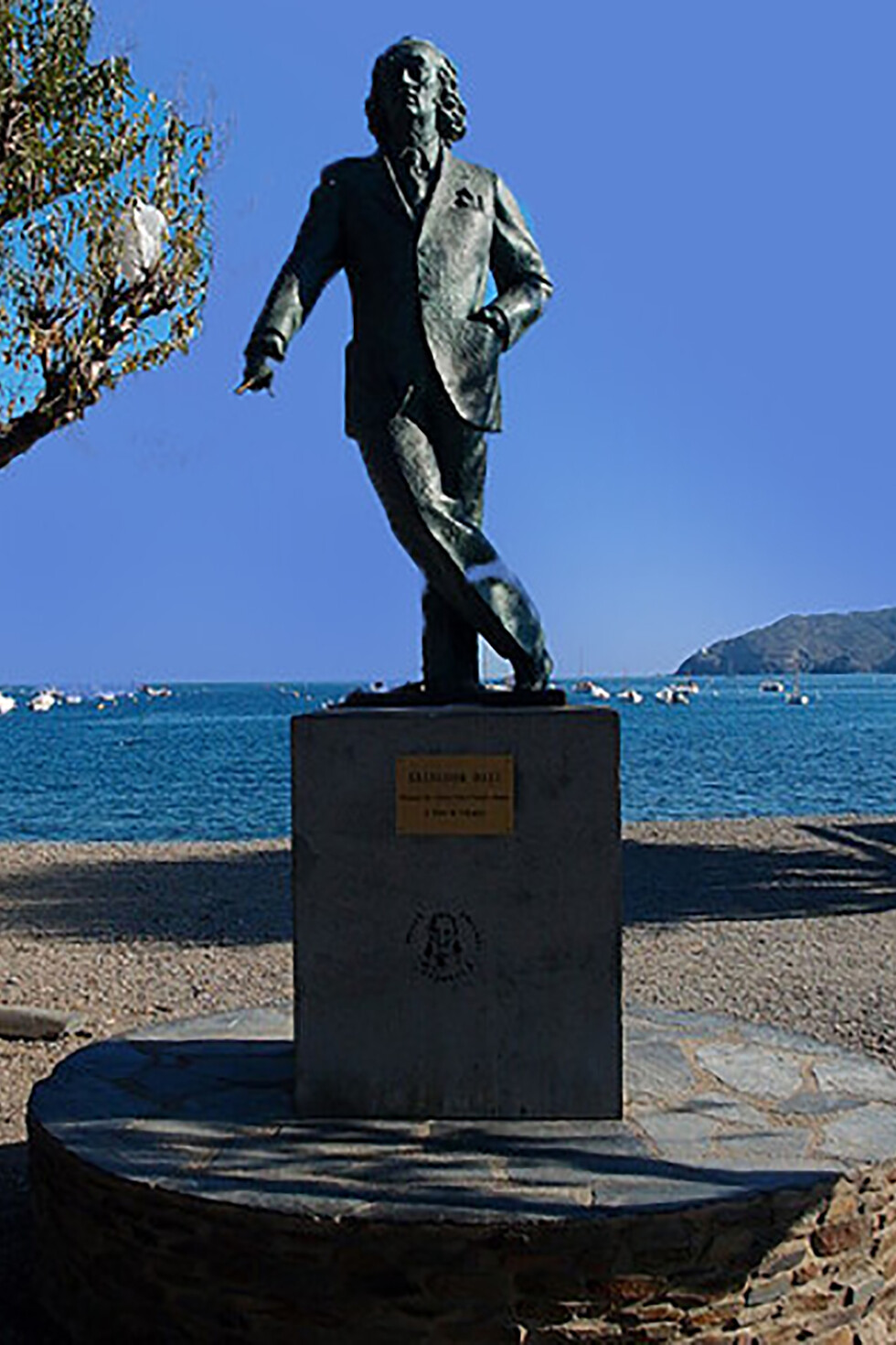 Exploring Salvador Dalí's timeless influence on surrealism | Meer